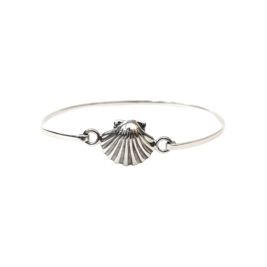 SCALLOP SHELL BANGLE - OPENING ©– Miba Jewellery